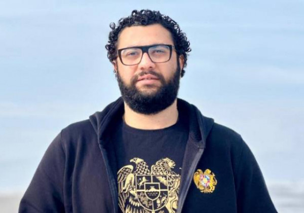 Hayeli.am - Հայելի Ակումբ